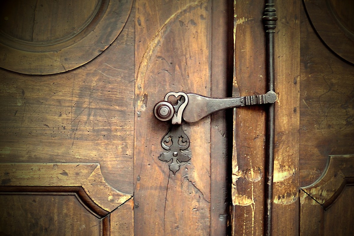 Book Break: God’s Doorkeepers | Archangel Stomp
